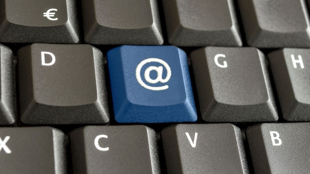 ¿Y donde esta el arroba (@)? | Blog Web Activa